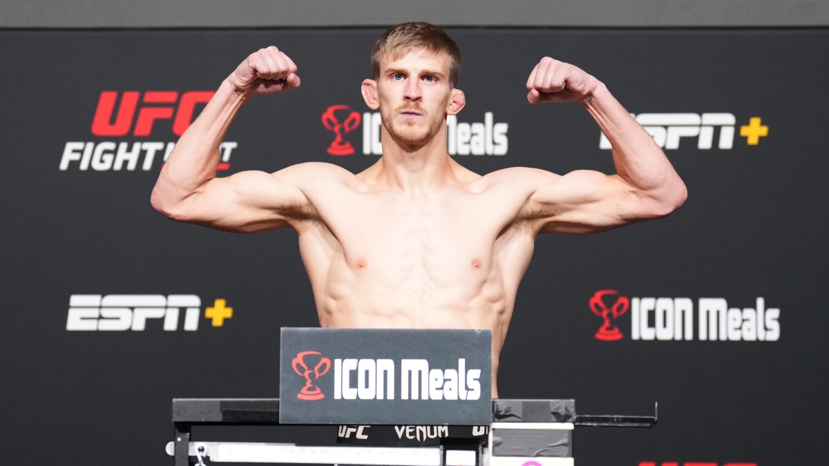 Calvin Kattar vs. Arnold Allen Odds: Arnold Given a 54% Chance to ...